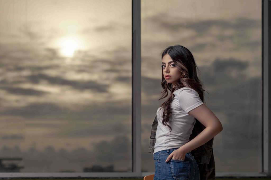 Yashma Gill to turn heads with her latest photo-shoot - Biz Today
