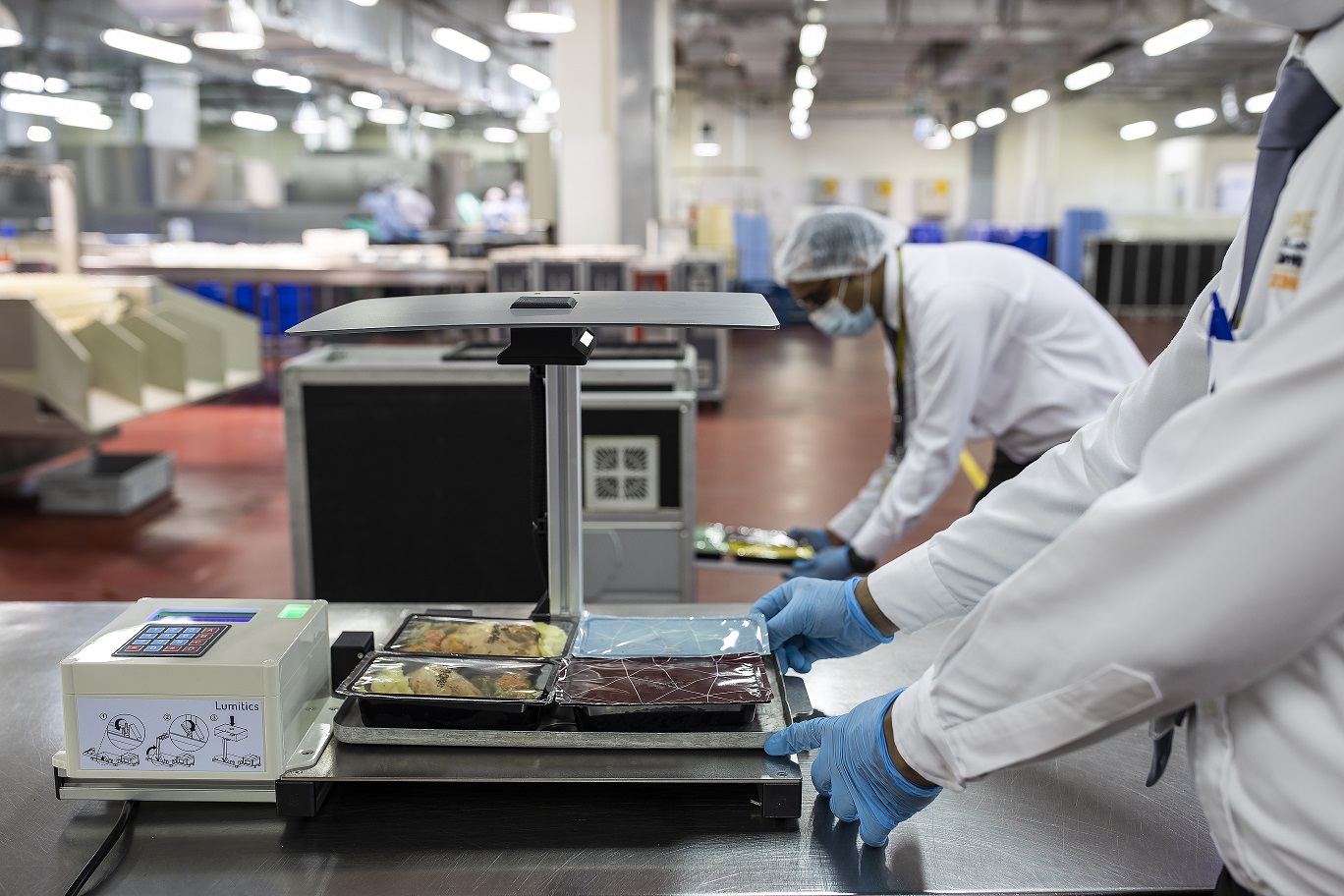 Etihad Airways teams up with Lumitics to reduce inflight food wastage ...