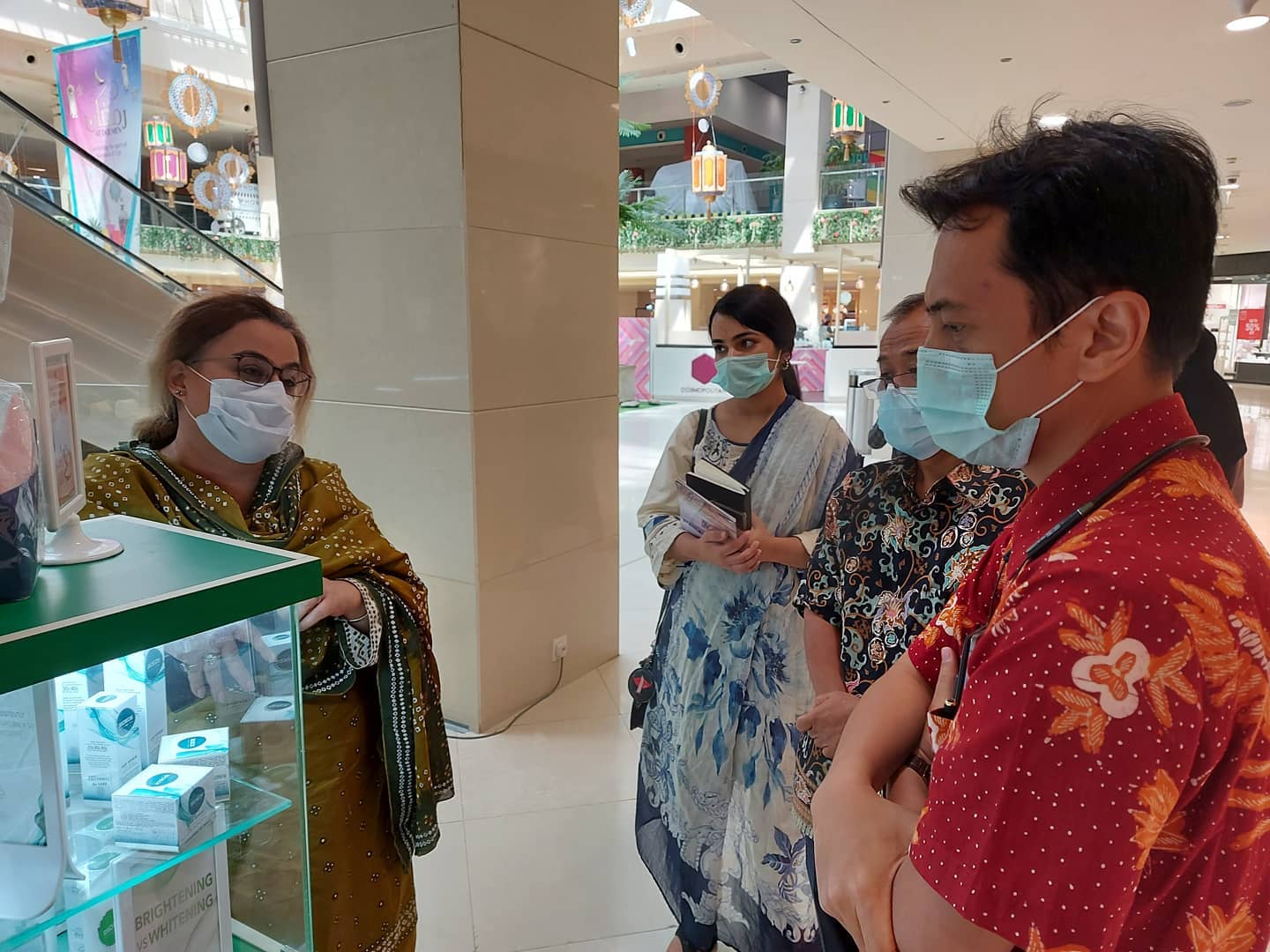 Indonesian cosmetics products: A growing market for women in Pakistan ...