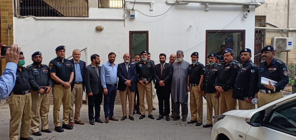 Junaid ur Rehman receives DIG East Saqib Ismail Memon at Karachi ...