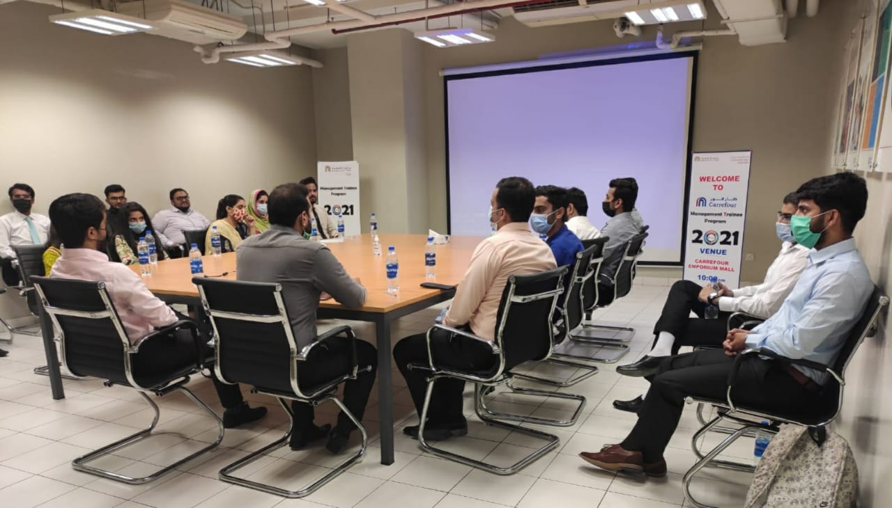 Carrefour Pakistan prepares fresh graduates for new career ...