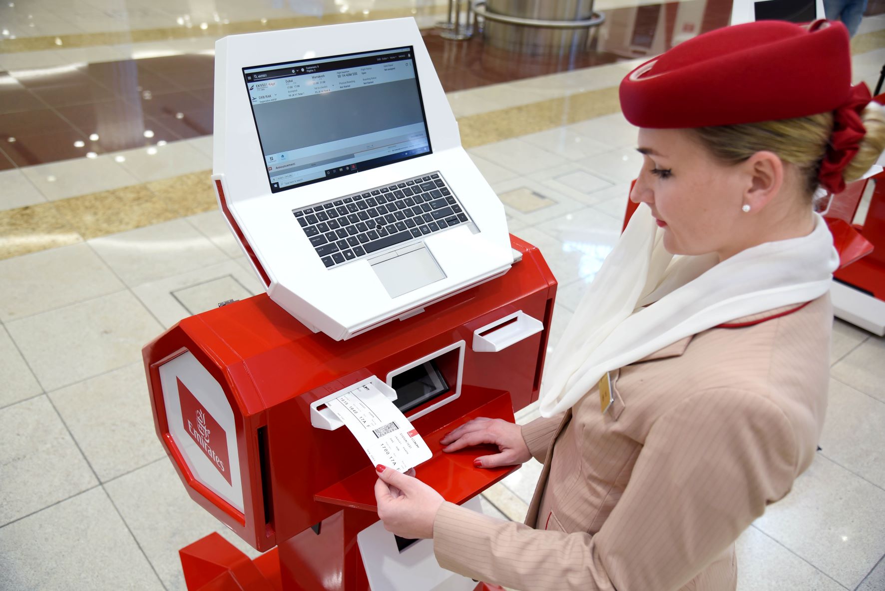 Emirates introduces unique mobile Check-in Ports at Terminal 3, Dubai ...