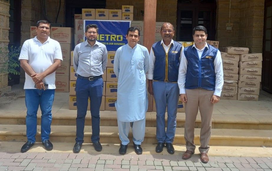 METRO Pakistan hands over relief goods for flood affectees - Biz Today