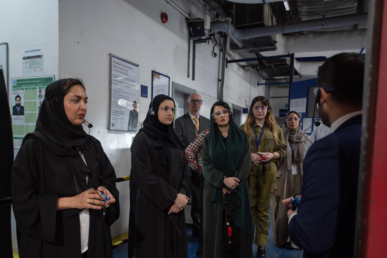 H.E. Sarah bint Yousif Al Amiri visits GE in Dubai to discuss future of ...