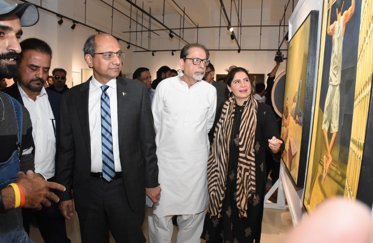 Ceremony of fine arts thesis display held at Arts Council - Biz Today