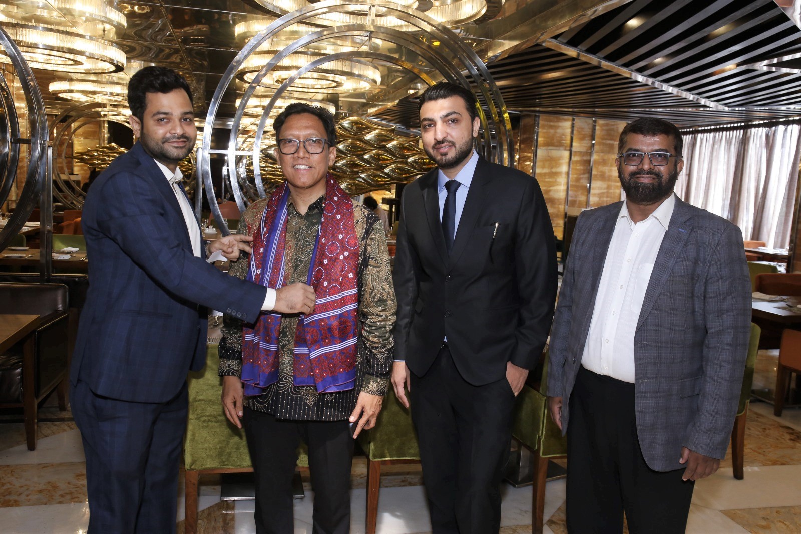 Renowned businessman Muhammad Ali meets Indonesian Delegation Headed by ...