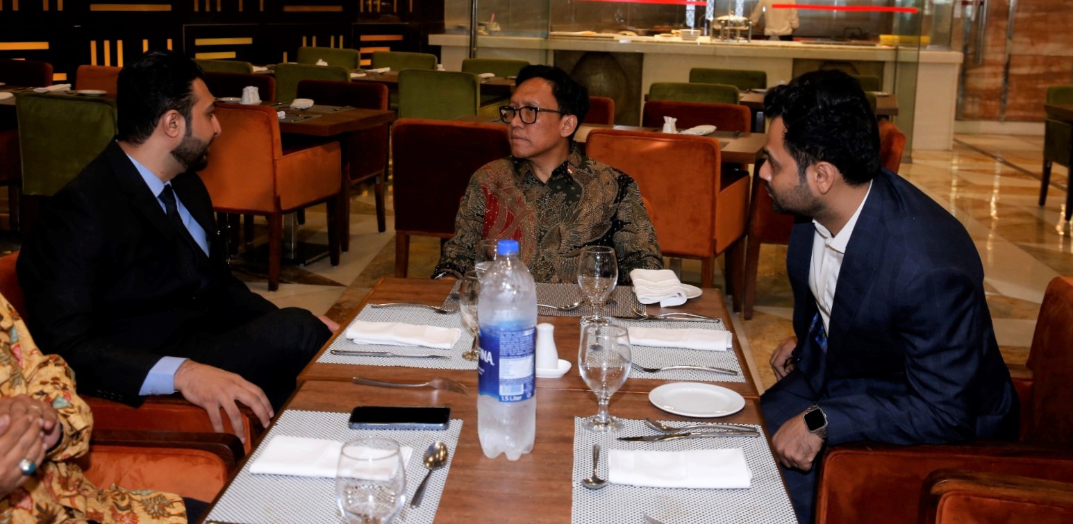 Renowned businessman Muhammad Ali meets Indonesian Delegation Headed by ...
