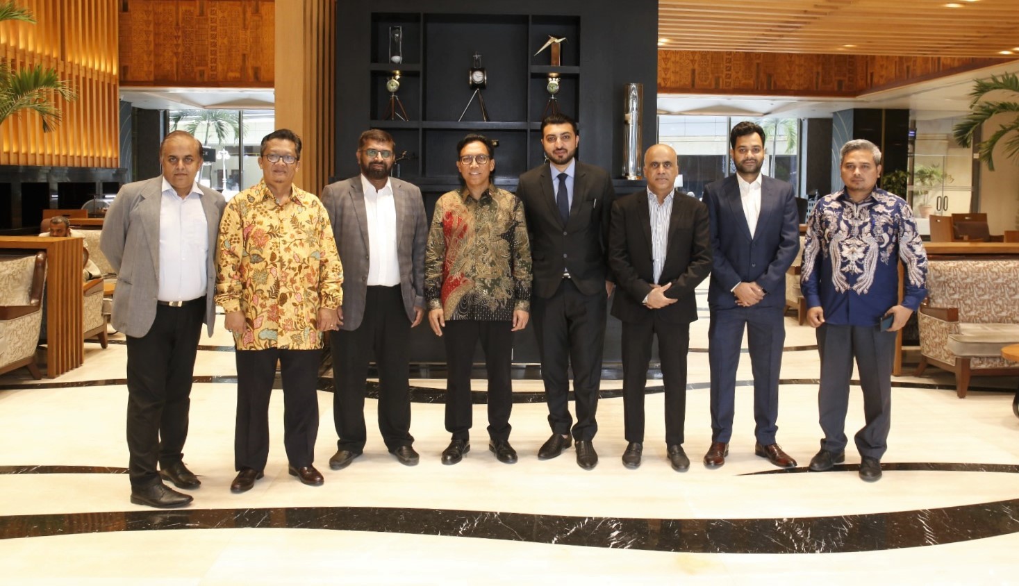 Renowned businessman Muhammad Ali meets Indonesian Delegation Headed by ...
