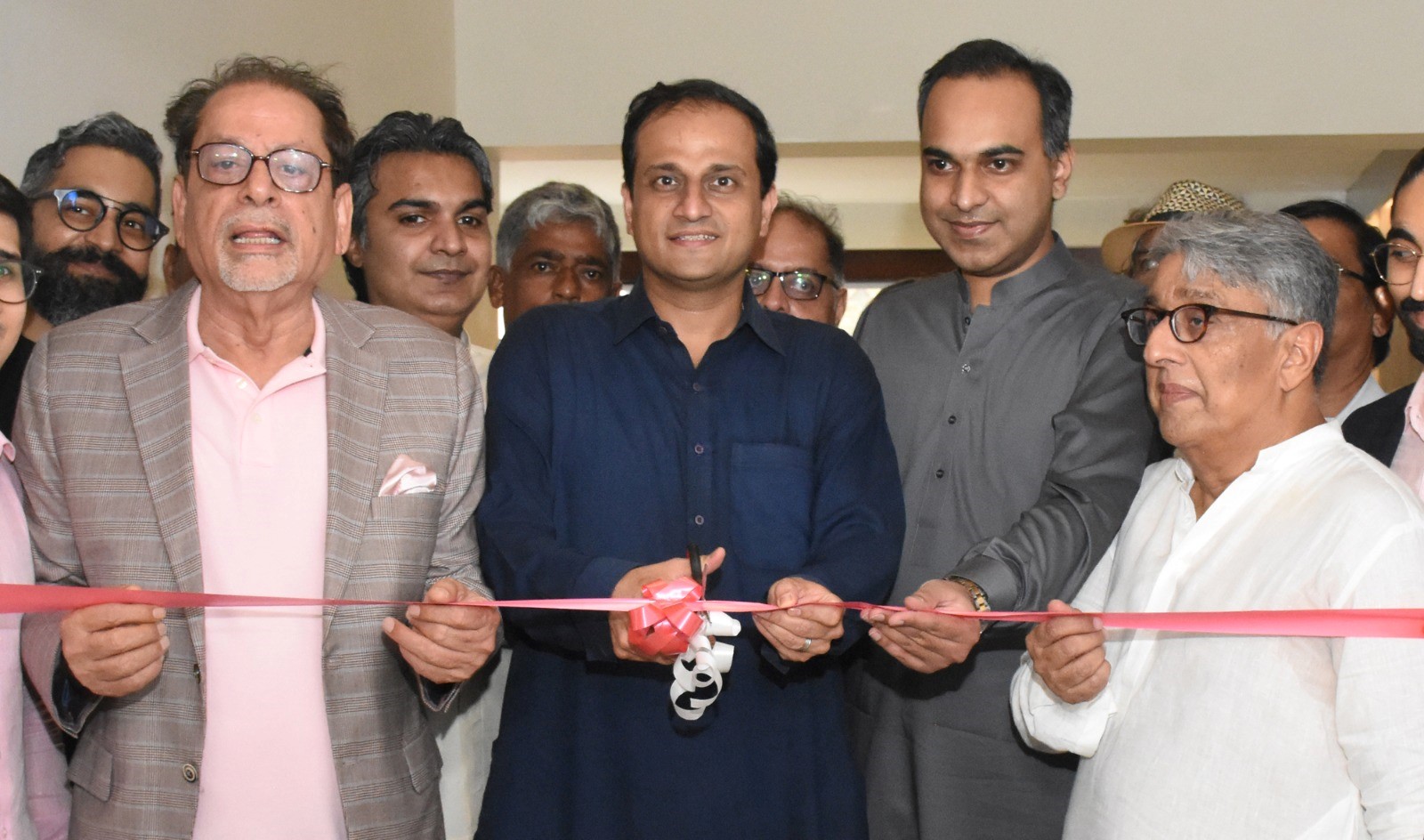 Exhibition of Glorious Heritage of Karachi by Artist Hamir Soomro opens ...