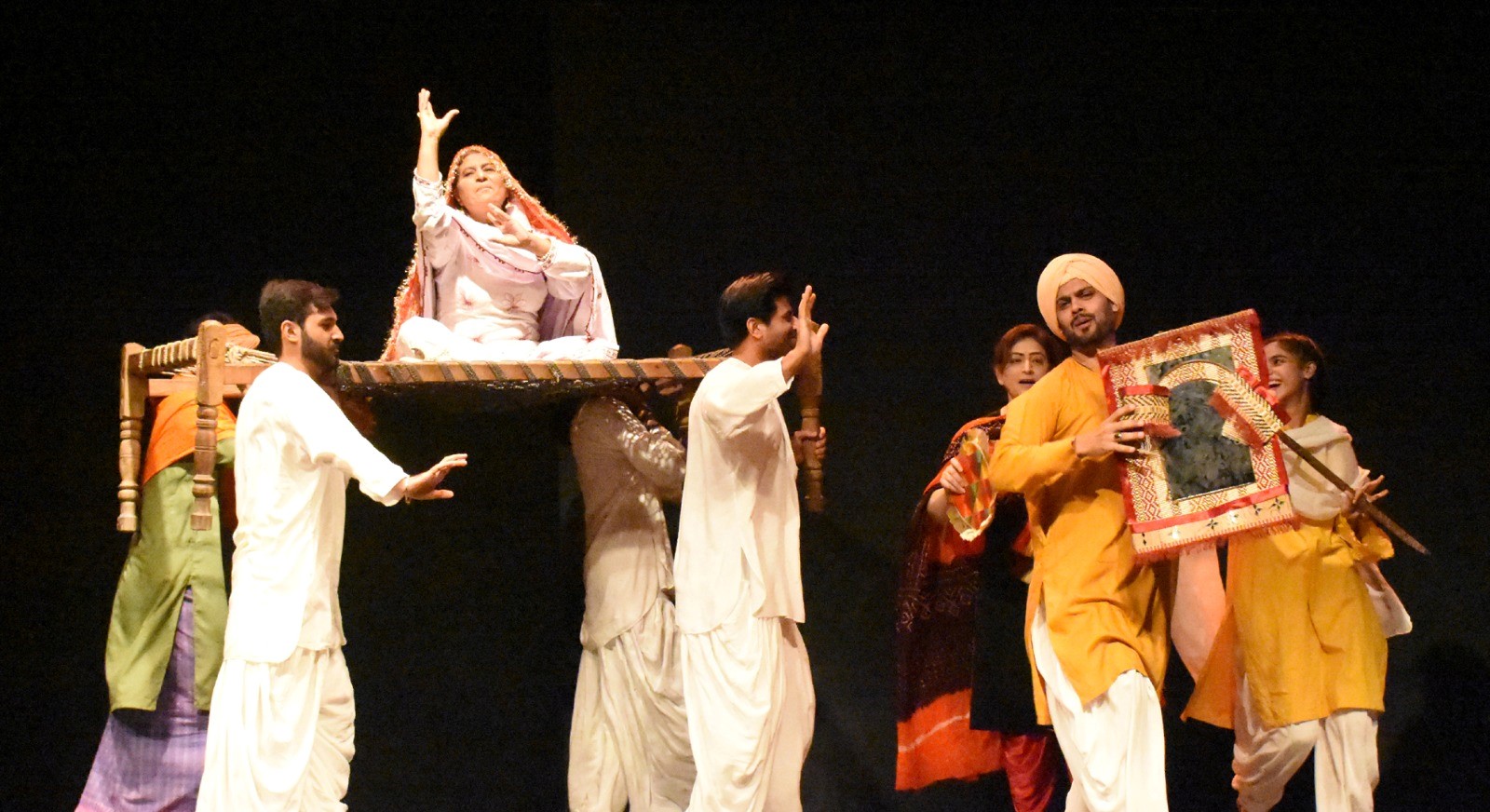 Ajoka Theatre Group presents “Anhi Mai Da Sufna” in ongoing Pakistan ...
