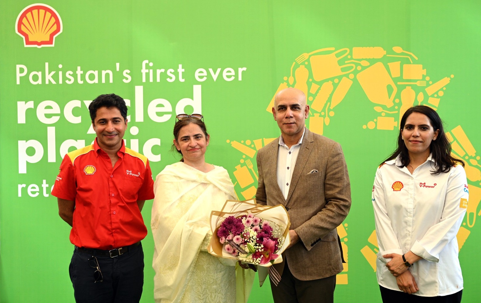 Shell Pakistan launches Pakistan’s first-ever recycled plastic retail ...