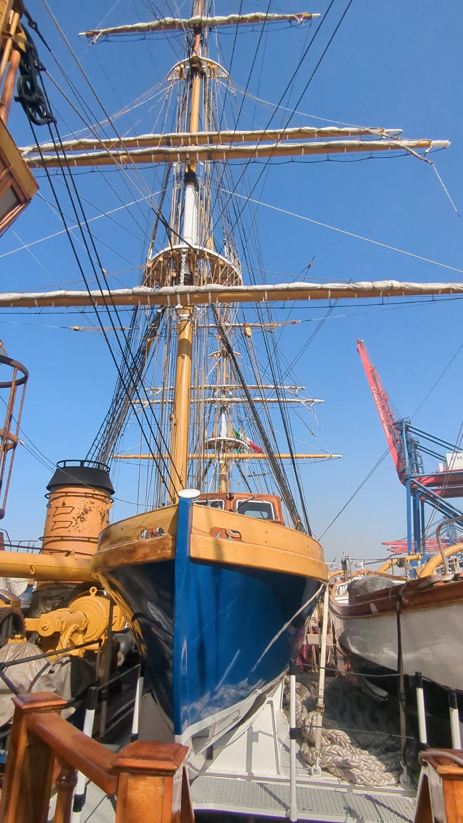 Most Beautiful Italian Sailing Ship Amerigo Vespucci arrives in Karachi ...