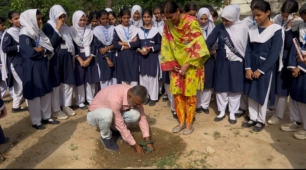Environmental Awareness Workshop by Green Minds Pakistan at RRBK School ...